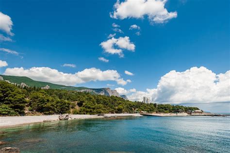Топ лучших пляжей Крыма: мягкий песок и галечный берег | Пляжи ...