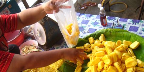 What Does Jackfruit Taste Like Business Insider