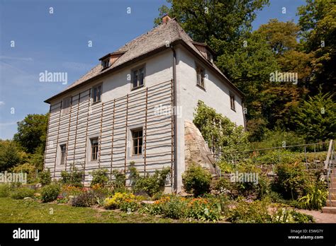 Goethes Gartenhaus im Park einer der Ilm in Weimar Thüringen