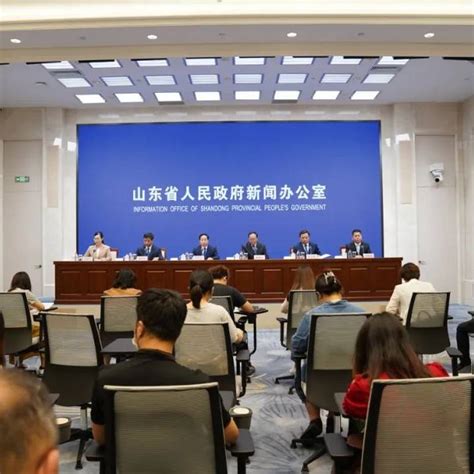 答记者问丨近年来，全省各地深化拓展“诸城模式”“潍坊模式”“寿光模式”，探索形成了许多行之有效、各具特色的经验做法全国生产能力样板