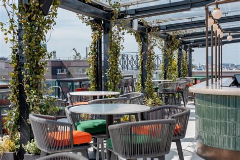 Christmas Botanist Broadgate Circle Etm Collection