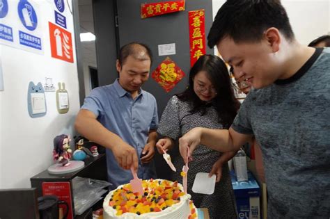花好月圆师意中秋Nanoyang课题组欢聚一堂 先进碳与能源材料实验室