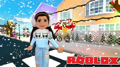 Going To Phoeberrys Berry Town On Bloxburg Roblox Youtube