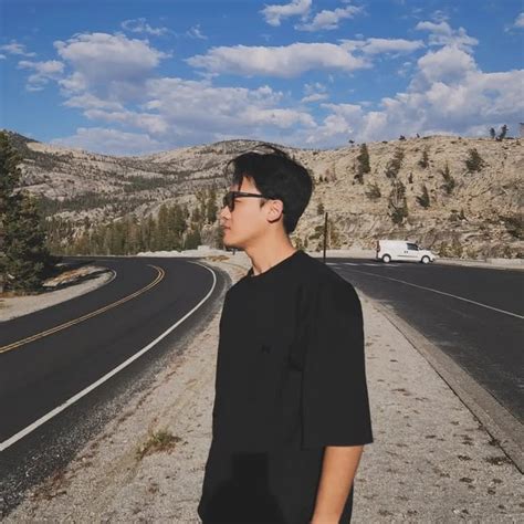 Jason Lee Jasonhlee • Threads Say More