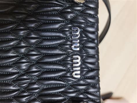 미우미우 Miu Miu 가방 핸드백 미우미우 가방 정품문의 필웨이 Feelway