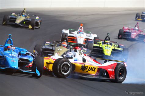 【indycar 第14戦】いきなり多重クラッシュ、琢磨のマシンが裏返しに負傷者なしの模様、優勝はウィル・パワー E燃費