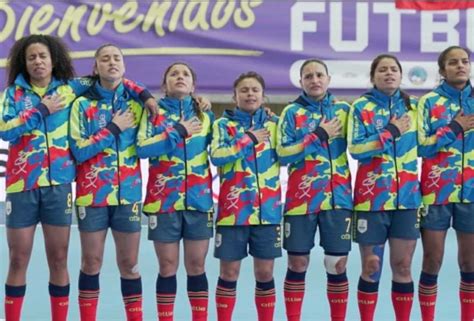 ¡campeonas La Selección Femenina De Fútbol De Salón Recibió Su Premio