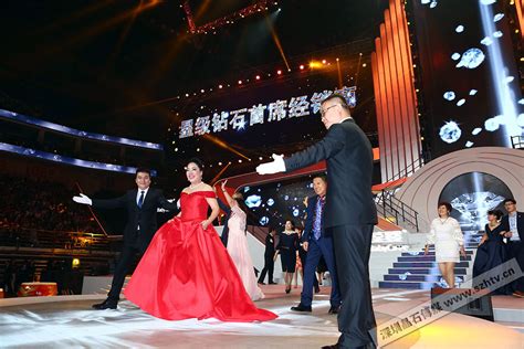 深圳摄影摄像 深圳影视制作 深圳摇臂摄像 深圳航拍公司 打造高端商务旗舰品牌！葆婴全国经销商大会