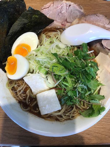『特性淡麗醤油らーめん』桔梗と空のレビュー ラーメンデータベース