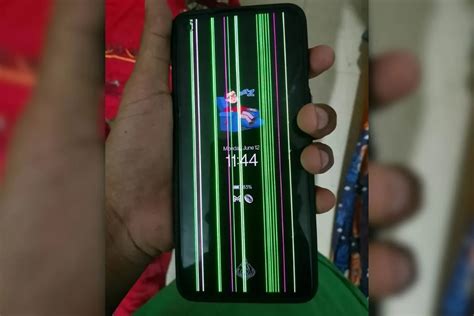 Điện thoại bị sọc màn hình 1001 nguyên nhân và cách sửa chữa