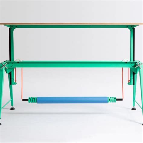 HeijltjesAkkaya Designs Sit Stand Desks To Encourage Movement