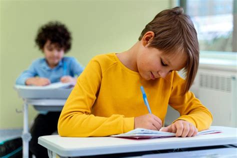 غلبه بر بی دقتی در امتحان راهکارهایی برای تمرکز و تیزبینی ماگرتا
