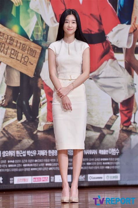 [t포토 Lab] 서예지 단아 앞태~섹시 뒤태 신비로운 미녀 무림학교