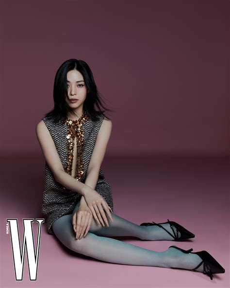 Itzy Japan 2nd Single Blah Blah Blah Concept Photo Ver 2 Yeji