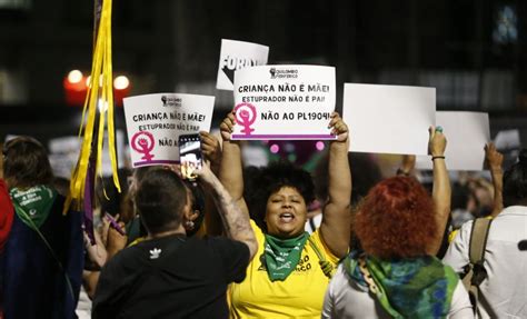 Jornal Correio Manifestantes Vão às Ruas Contra Pl Que Equipara