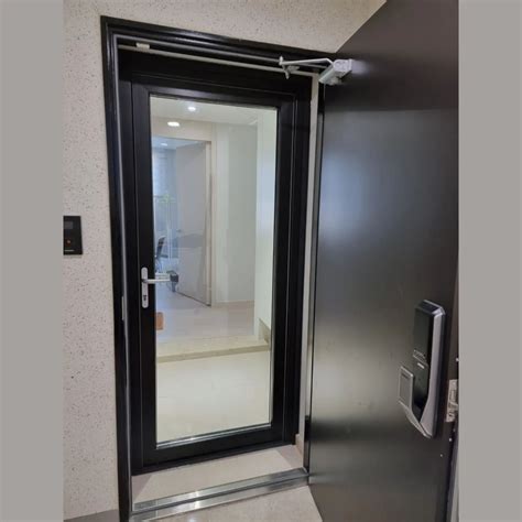 아트소음 방음문 설치 시흥에 위치한 아파트 입니다 현관방음문 설치해 드렸어요 현관방음문 시공을 의뢰하시는 고객님들의 대부분은 강아지 짖음 이웃