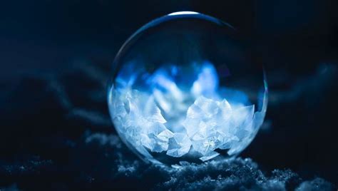 How To Make And Photograph Frozen Soap Bubbles Soap Bubbles Bubbles Photography Frozen Bubbles