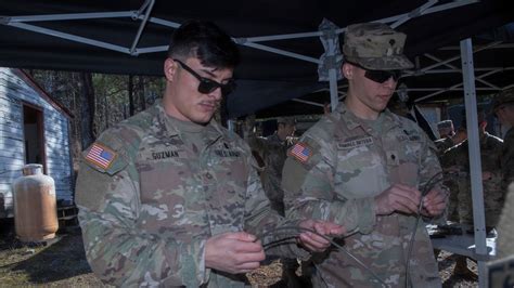 DVIDS Images 74th Engineer Dive Detachment Hosts Underwater