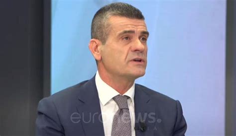 Patozi Nuk është gabim që shqiptarët besojnë te të huajt jemi në