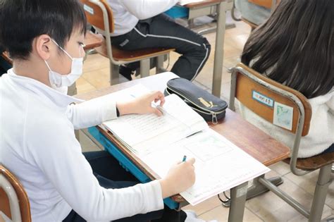 ウナギのなぞを追って