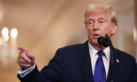 Donald Trump introduce taxe vamale pentru Canada Mexic și China Ce