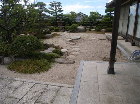島根県出雲市雑草対策島根県出雲市雑草対策 エクステリア施工例がたくさん外構エクステリアお庭づくりの専門店タケゾーファーム 出雲