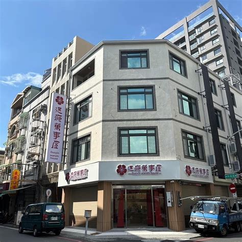 你各位！ 屏東店準備好了啦 超棒的三角店面等著大家 （去玩的家人們記得吃對面的薯條） 試營運時間1010 （四）1400 2300 正式