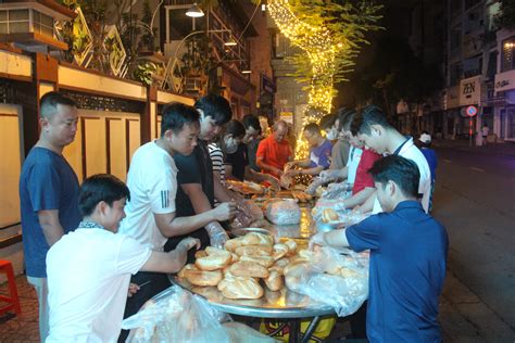 Bánh Mì Thánh Antôn Lan Tỏa Yêu Thương đến Mọi Người Báo Công Giáo Và