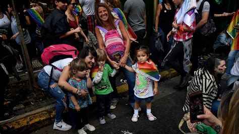 22 Fotos De La Xxvii Marcha Del Orgullo Lgbtiq En Buenos Aires Infobae