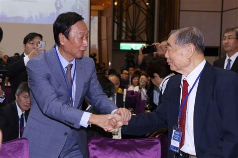 承諾「0到6歲國家養」 郭台銘：政見一定會推動 上報 Line Today
