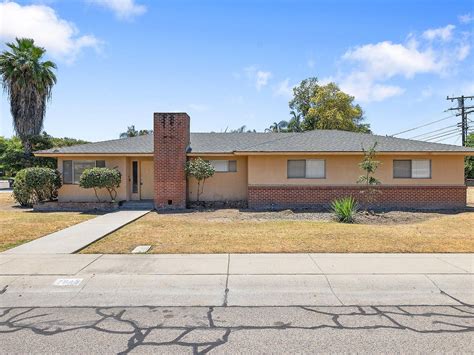 2845 W Campus Avenue Visalia Ca 93277 Zillow
