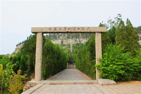 曲阜汉鲁王墓