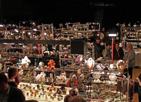 Un Salon De Pierres Précieuses Organisé à Cesson Sévigné Rennes