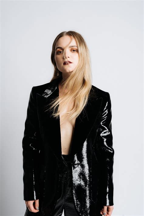 Die Kann Man Nicht Gut Verkaufen Sinah über Die Oberflächlichkeit