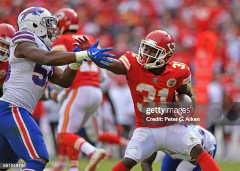 306 Akeem Hunt Photos And High Res Pictures Getty Images