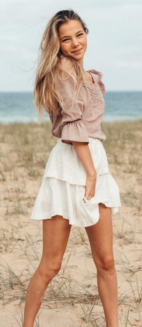 Picture Of Phoebe Combes