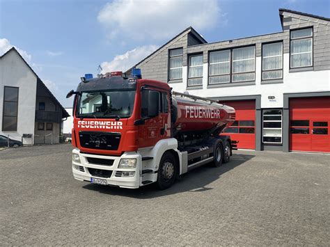 Neuer Tankwagen für den Löschzug Feuerwehrfreunde Uckerath e V