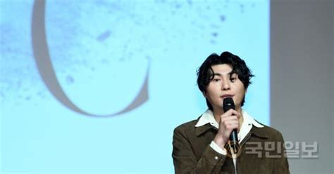 앨범 소개하는 카더가든 멋진 무대 기대하세요∼