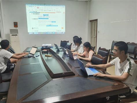 智能科技学院TF SWUFE Oracle Club ML方向召开第十三周核心成员分享会 西南财经大学天府学院