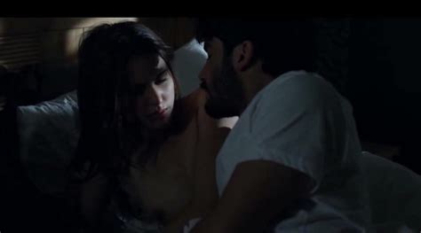 Verónica Echegui nude pics page