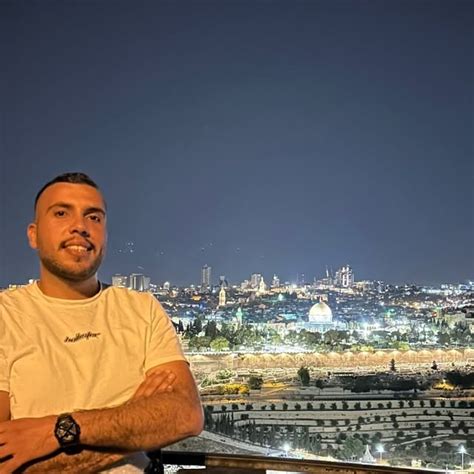 ‎باسل مجدوبة‎ Basilmajdobeh • Threads Say More