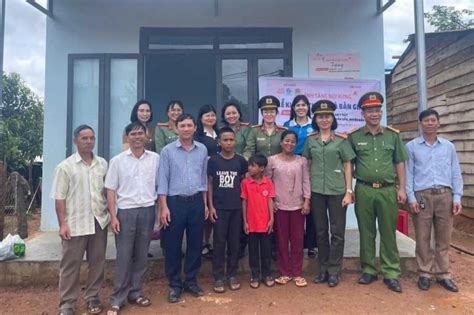 Hai Anh Em M C I C C C M C Ng An T Ng Nh B O D N Tr