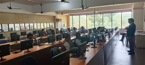 Computer Science Lab Top Private University In Kolkata