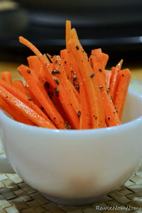 Sesame Carrot Salad Ravienomnoms