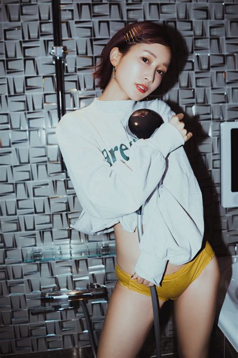 Photobook Minami Kojima Escape No Watermark [aot