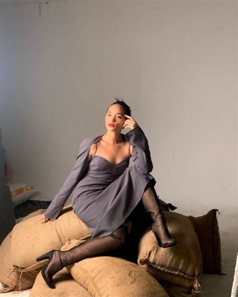 Aurora Ribero Jadi Remaja Yang Kecanduan Porno Di Film Like And Share Okezone Celebrity