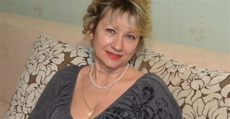 Майка ми вече е на 60 години и е решила да се омъжи отново Но най тъжната част от тази история