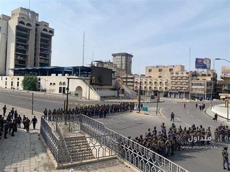بالصور ساحة التحرير تغص بالعناصر الأمنية تزامنا مع توافد المتظاهرين