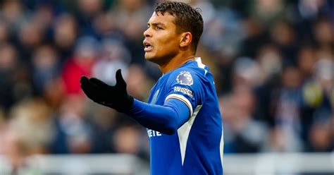 Shakes At Chelsea Thiago Silva Humiliated By Pochettino