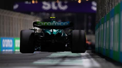 El Paso Adelante De Aston Martin El Alerón Trasero Que Fusiona Los